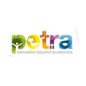 SMP Kristen Petra 1 Surabaya, Surabaya [8340] - AkuPintar.info